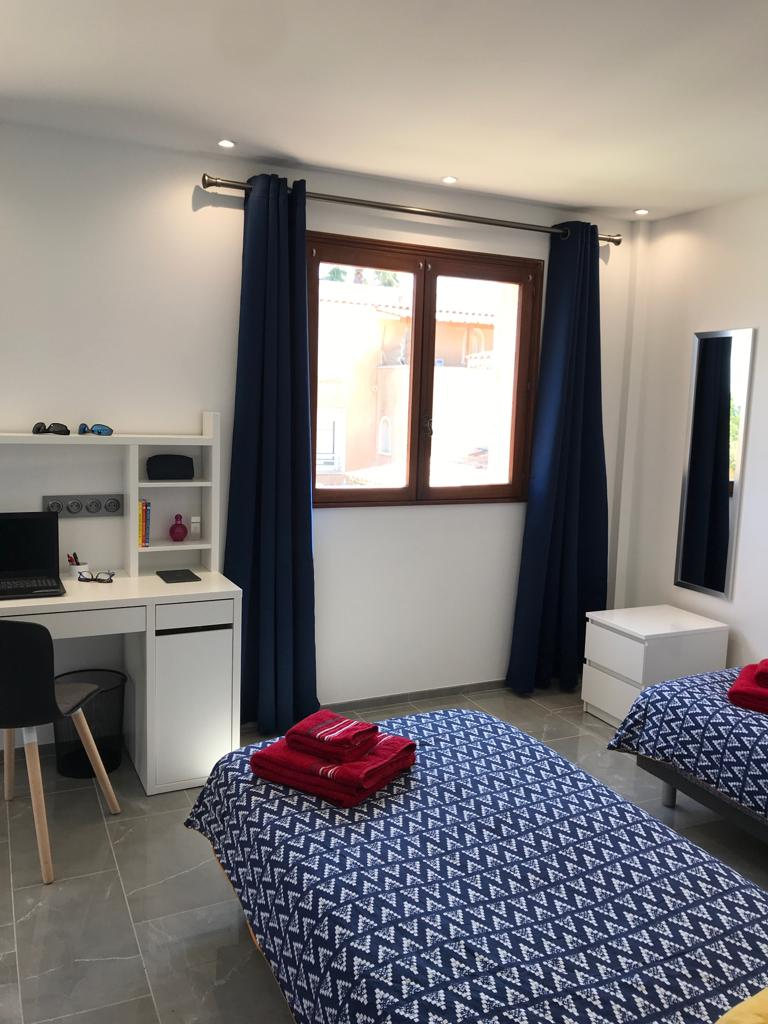 pool1 - Debbie's Crew House